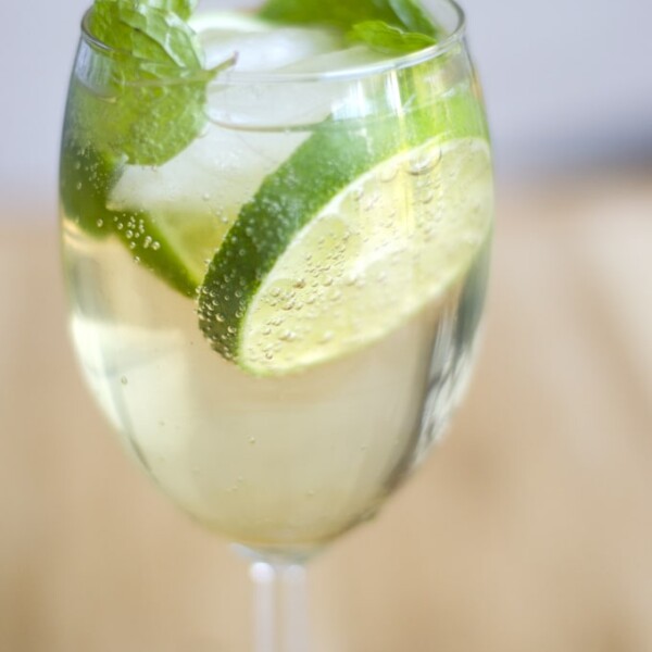 Hugo Cocktails Elderflower Mint Lime And Bubbly Hugo Cocktails Elderflower Mint Lime And Bubbly