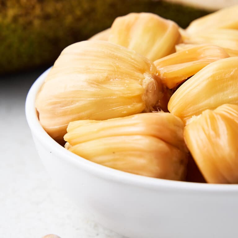 How To Cut Jackfruit (Step By Step Photos) | Live Eat Learn