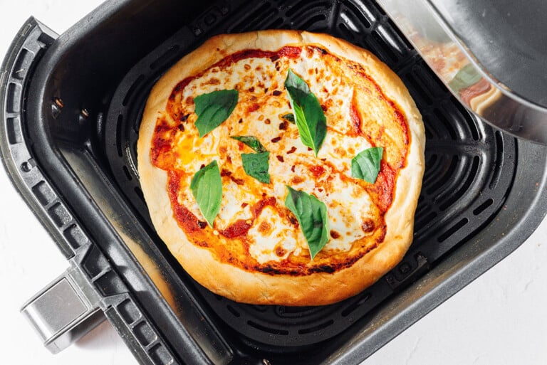 How to Make Air Fryer Pizza (With A Crispy Crust!)